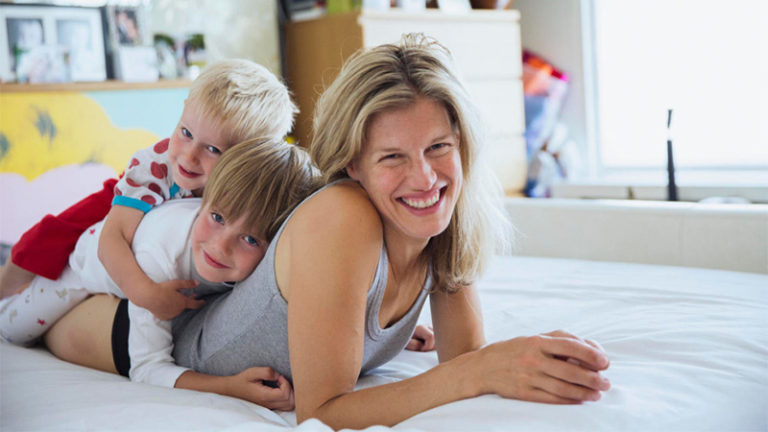 The Modern Mom's Guide to Stress-Free Living - DotComWomen – Smart ...